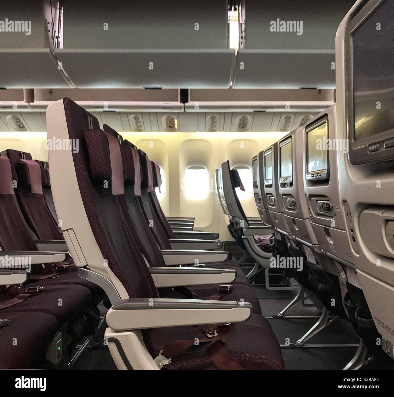 Airplane seats hi-res stock photography and images - Alamy