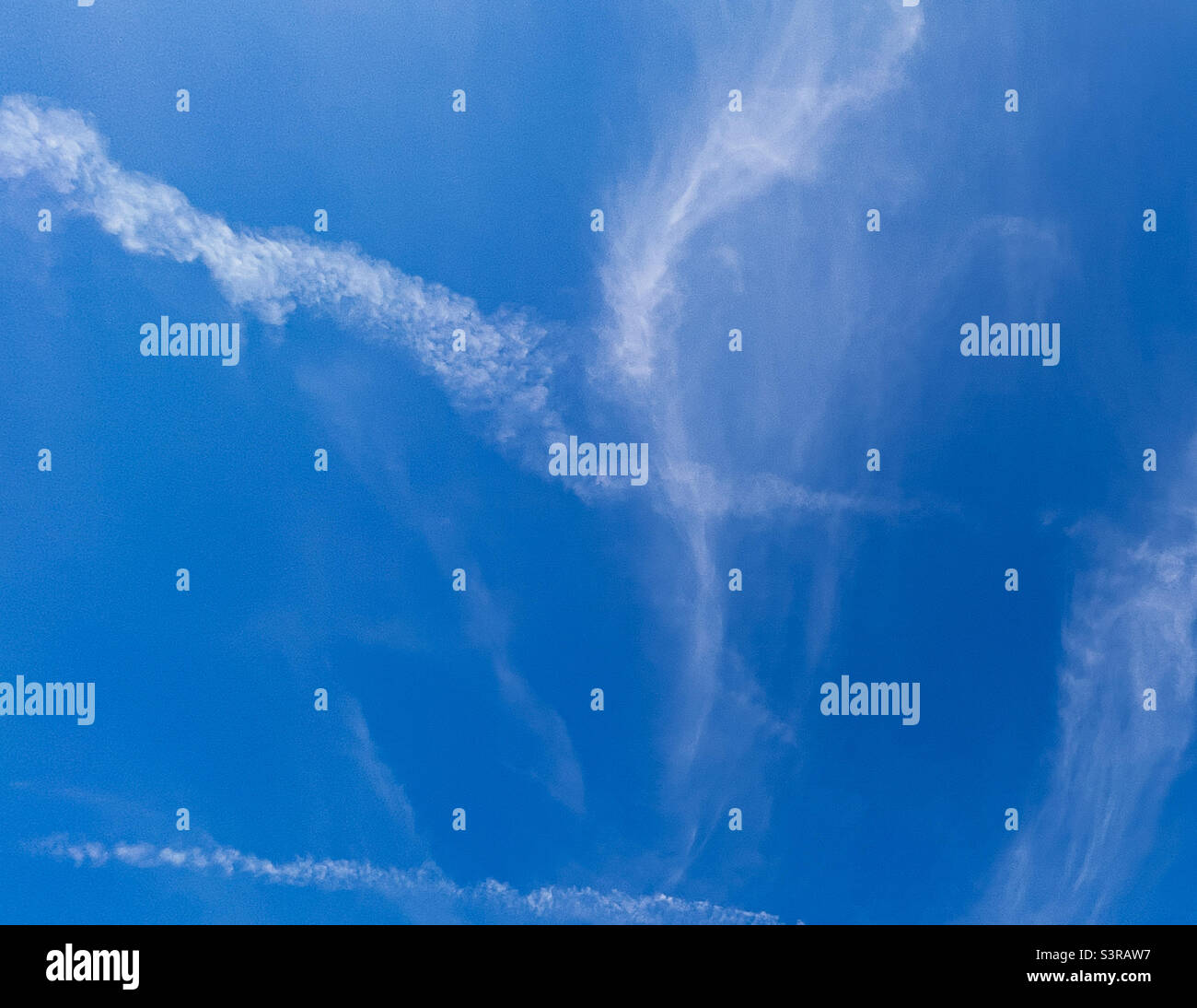 Upward view hi-res stock photography and images - Alamy