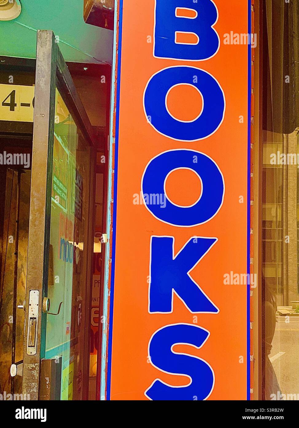 Bookstore poster hi-res stock photography and images - Alamy