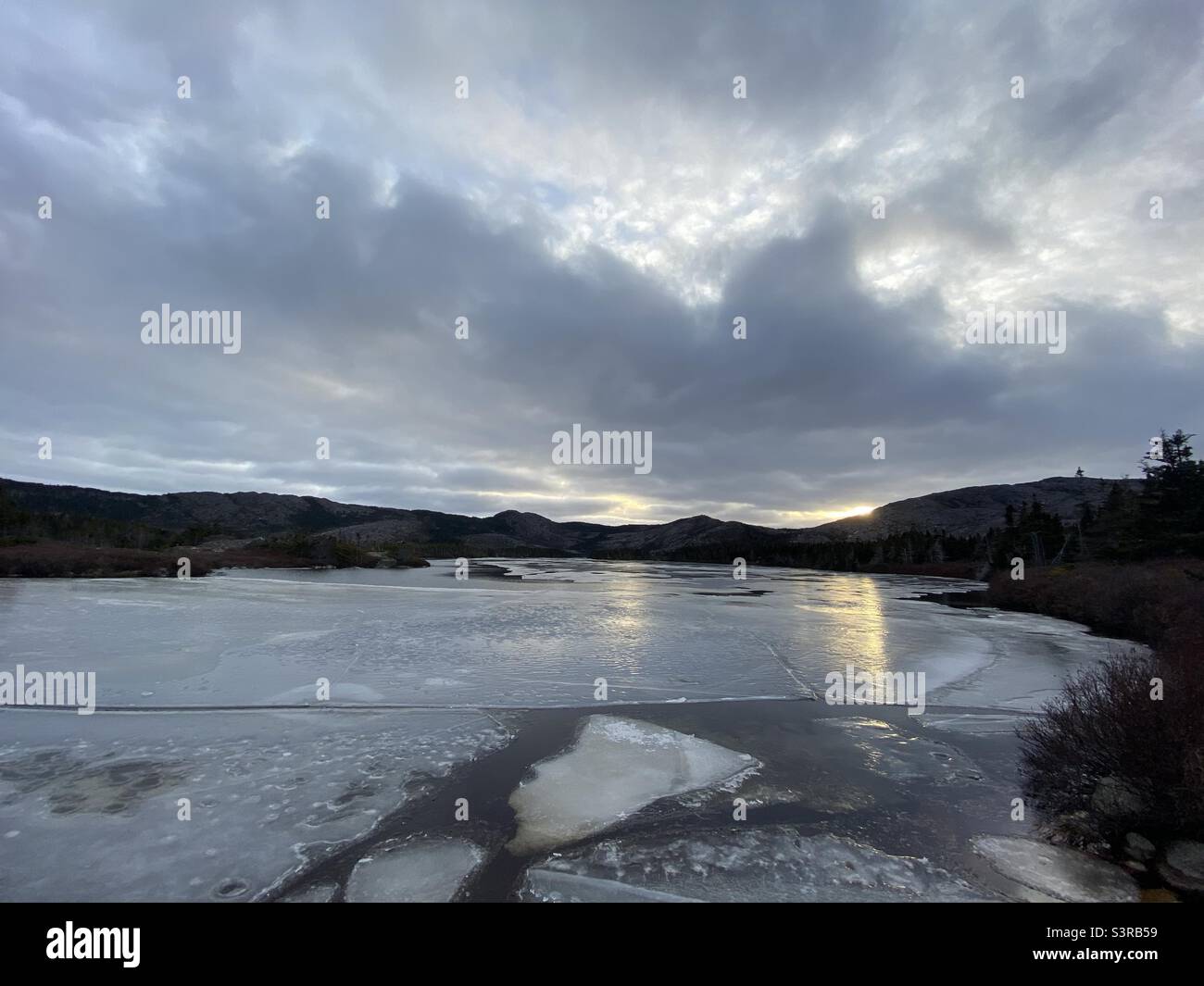 Frozen pond newfoundland hi-res stock photography and images - Alamy