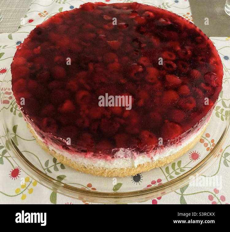 Himbeer kuchen hi-res stock photography and images - Alamy