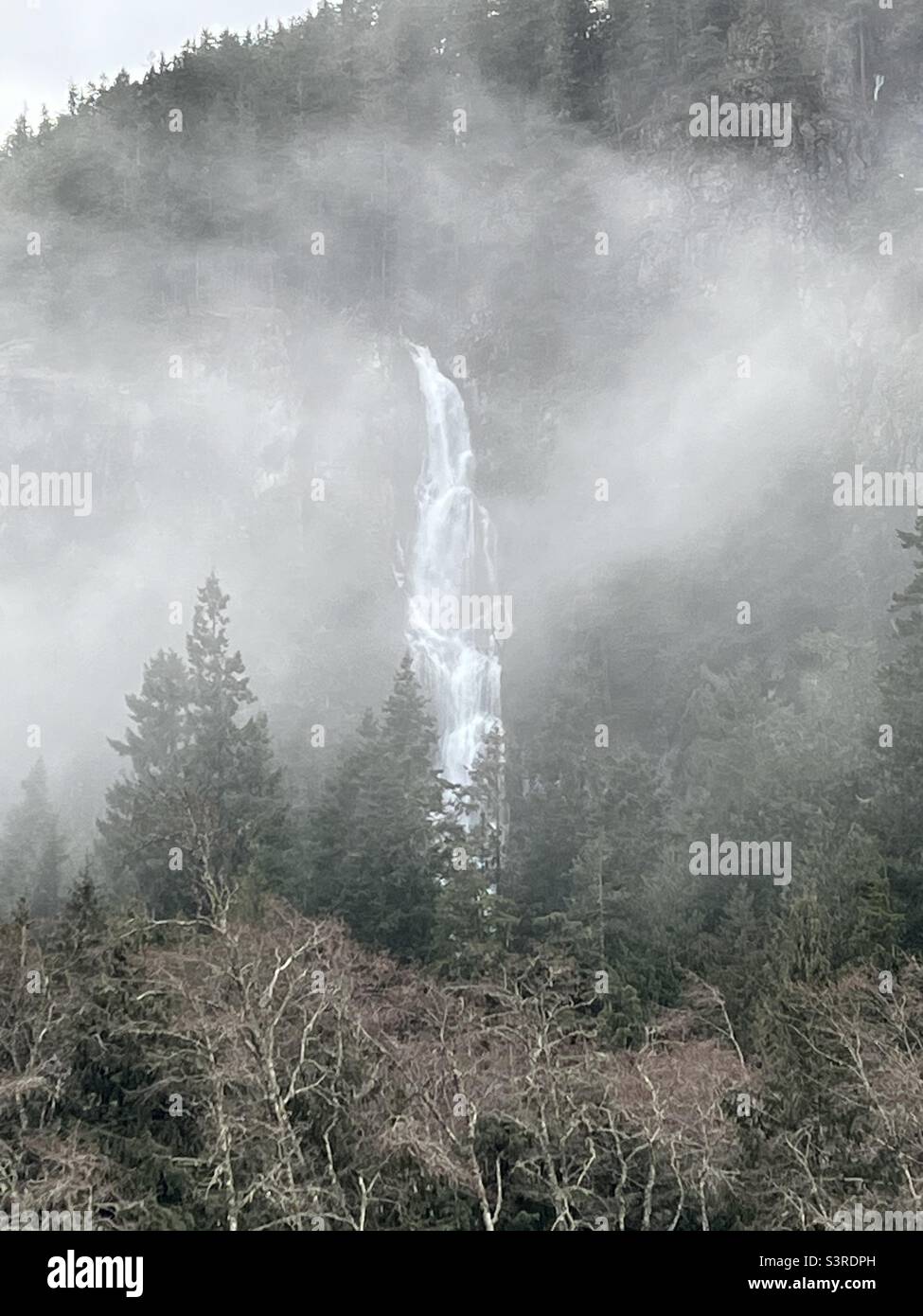 Waterfall mist hi-res stock photography and images - Alamy
