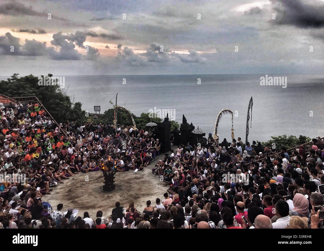 Temple dance hi-res stock photography and images - Alamy