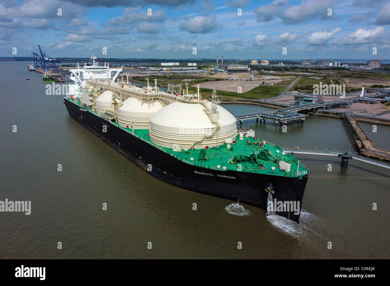 Liquid cargo ship hi-res stock photography and images - Alamy