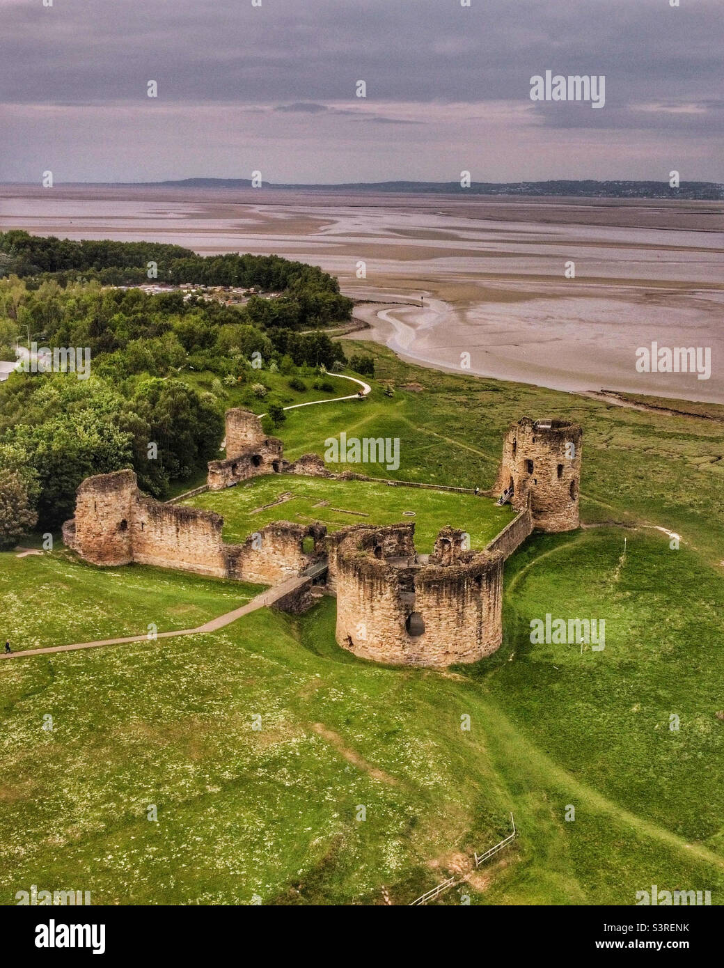Flint castle hi-res stock photography and images - Alamy