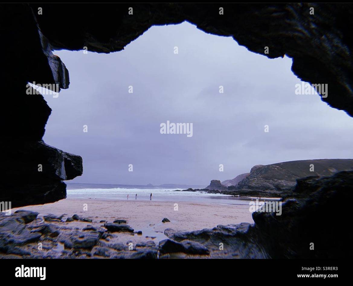 Cave view hi-res stock photography and images - Alamy