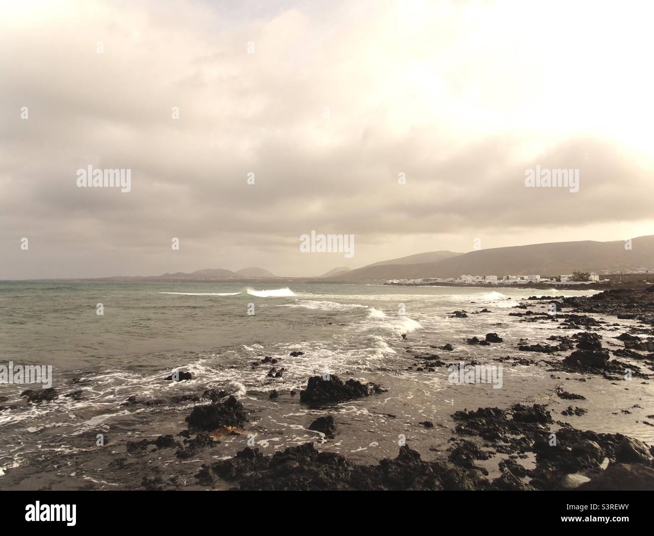 Windy beach scene hi-res stock photography and images - Alamy