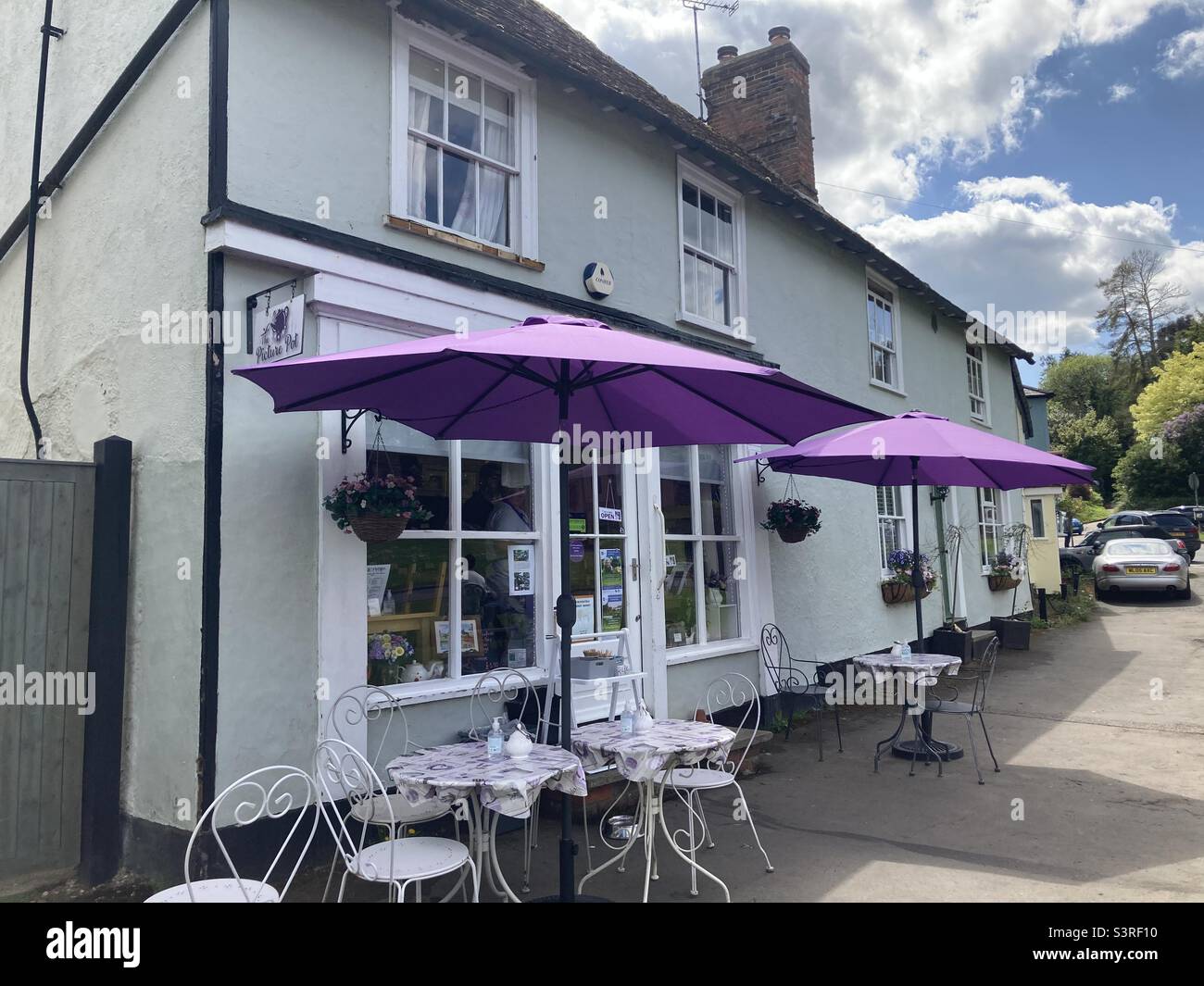 Two yea hi-res stock photography and images - Alamy