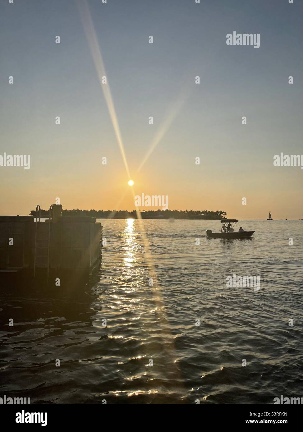 Sun float hi-res stock photography and images - Alamy