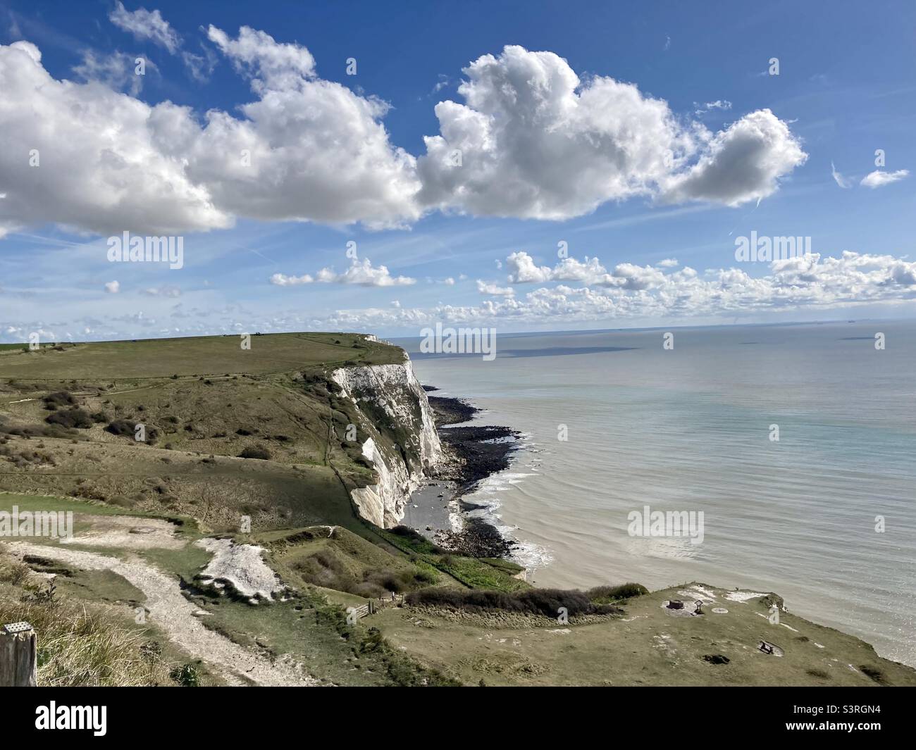 Dover cliffs kent hi-res stock photography and images - Alamy