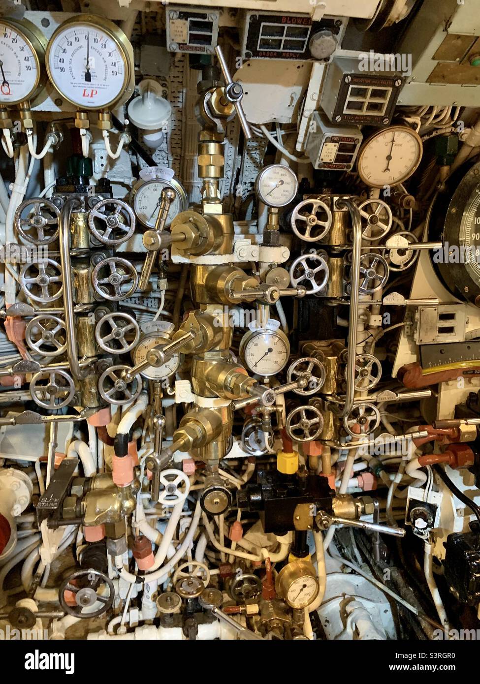 Hms alliance submarine hi-res stock photography and images - Alamy