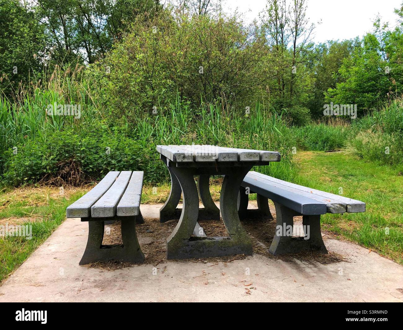 Picknick table and bench hi-res stock photography and images - Alamy