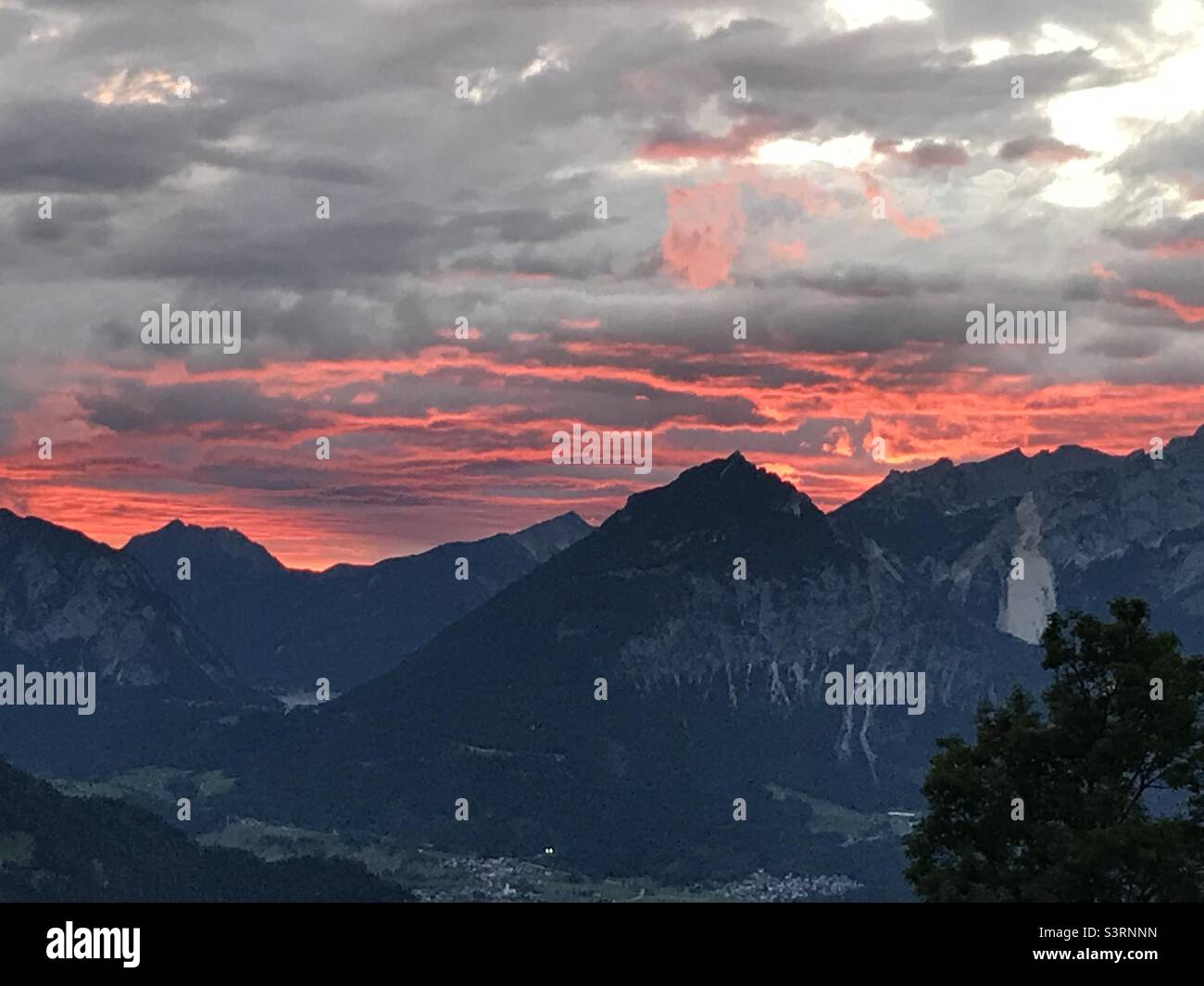 Berge himmel hi-res stock photography and images - Alamy