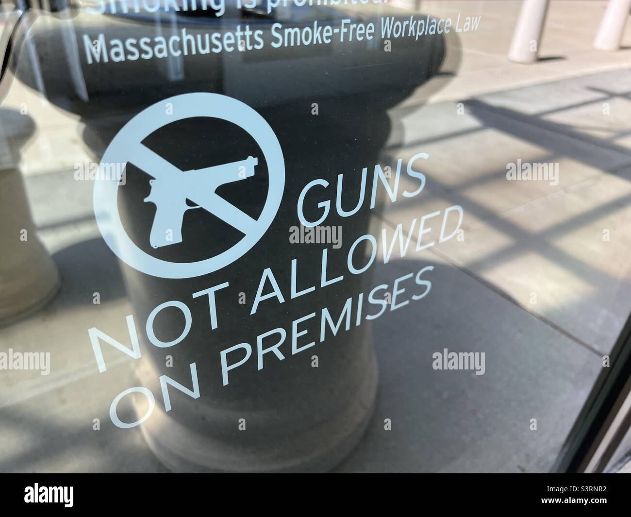 Guns not allowed sign at entrance to mall in Massachusetts Stock Photo ...