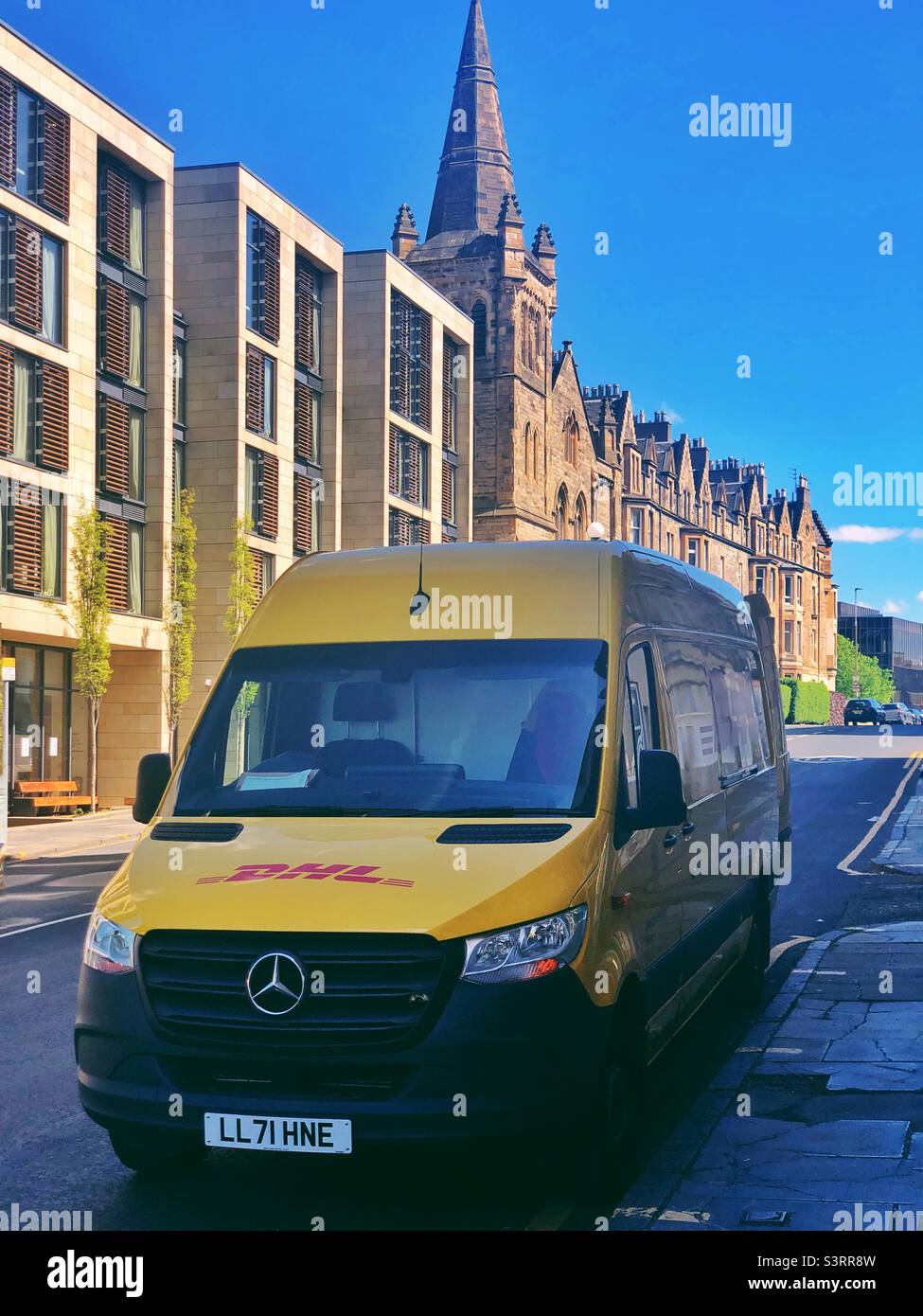Yellow dhl van hi-res stock photography and images - Alamy