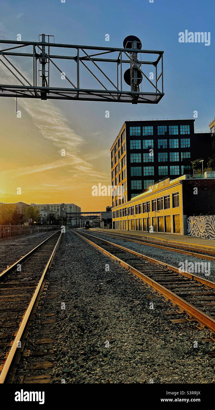 Tracks and signals hi-res stock photography and images - Alamy
