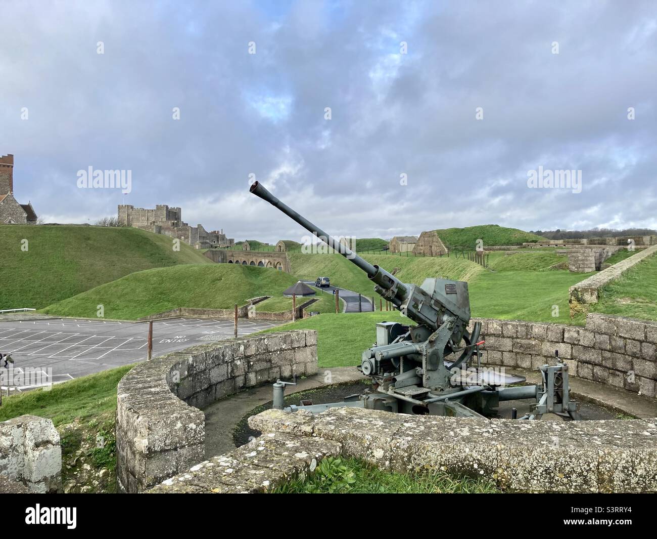 Anti aircraft gun on display in the grounds of Dover castle, England ...
