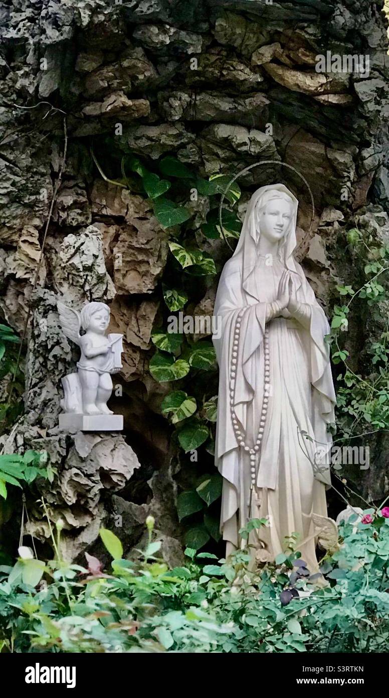 Garden mary hi-res stock photography and images - Alamy