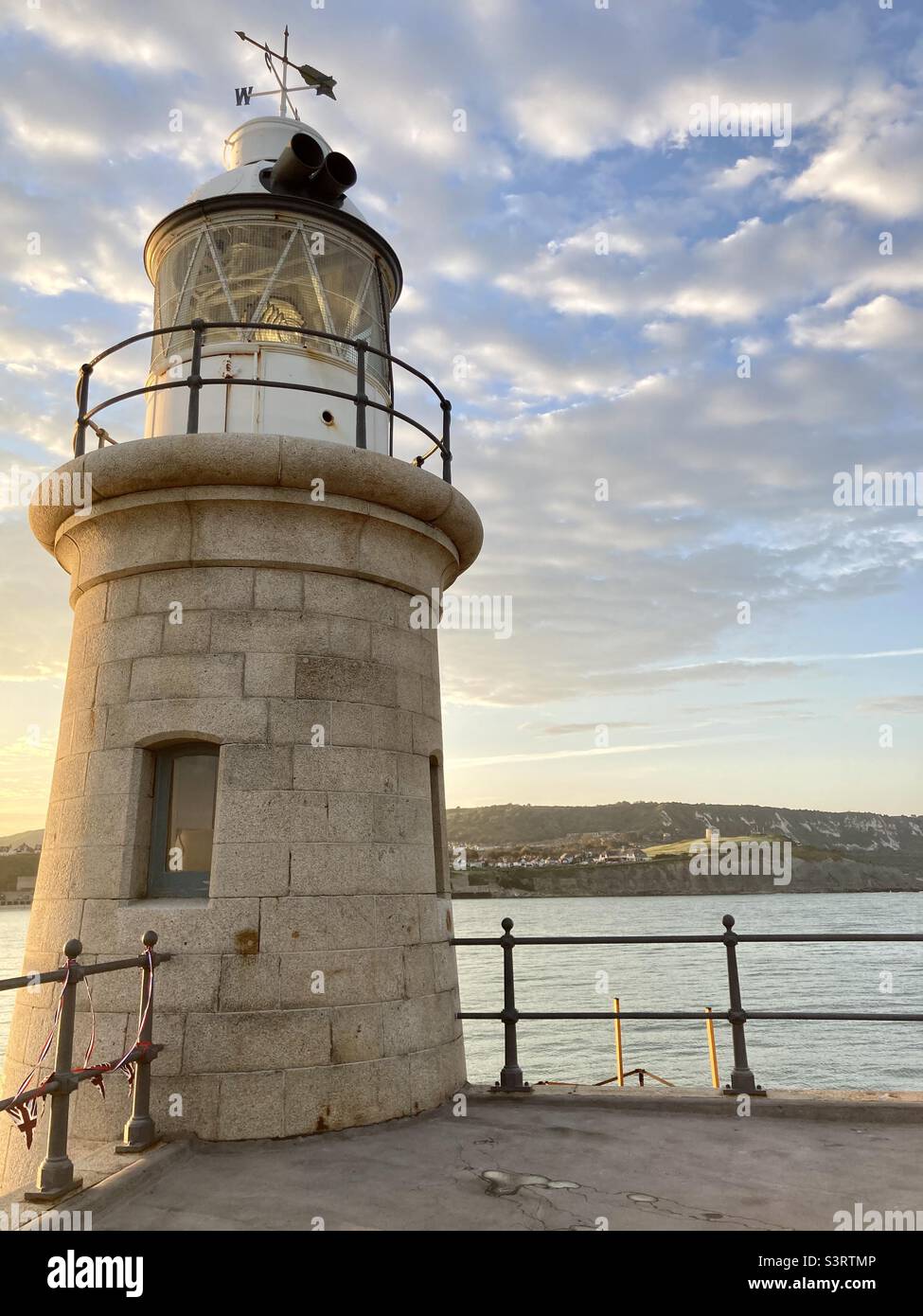 The lighthouse - Folkestone harbour Stock Photo - Alamy