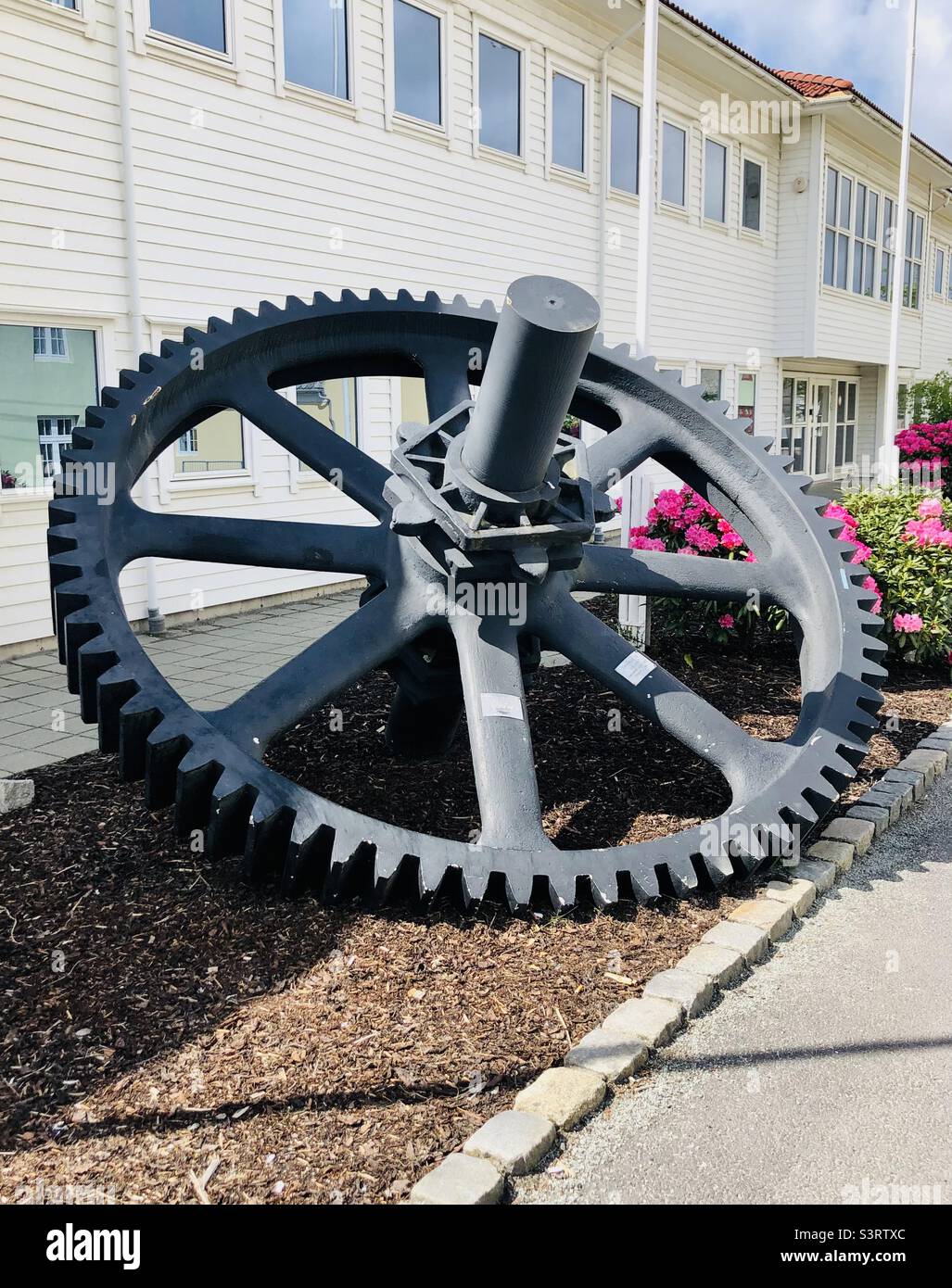 Giant cogs hi-res stock photography and images - Alamy