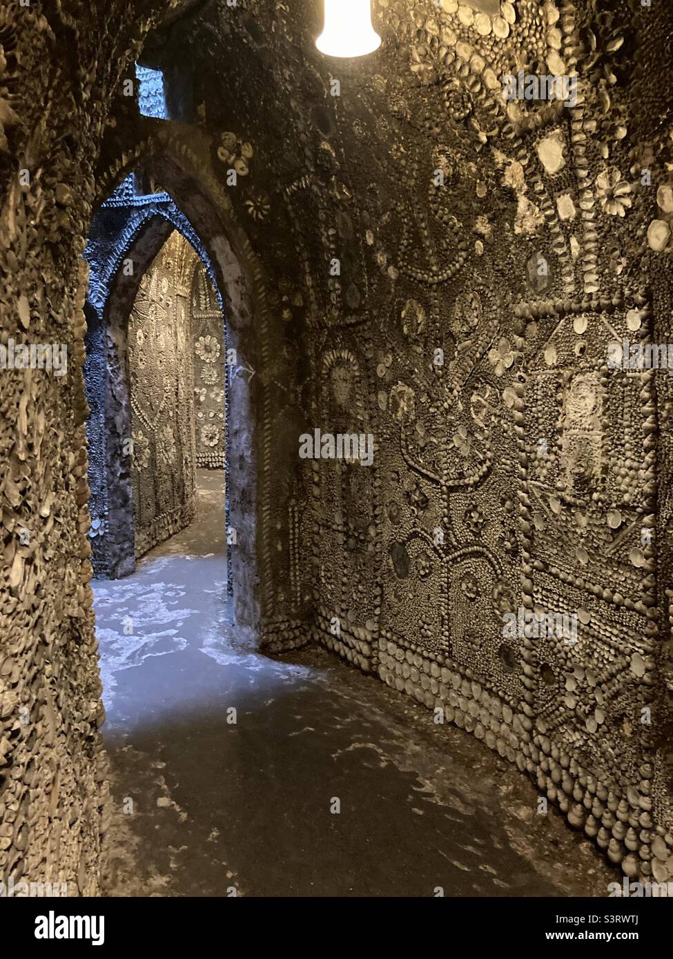 Margate shell grotto hi-res stock photography and images - Alamy