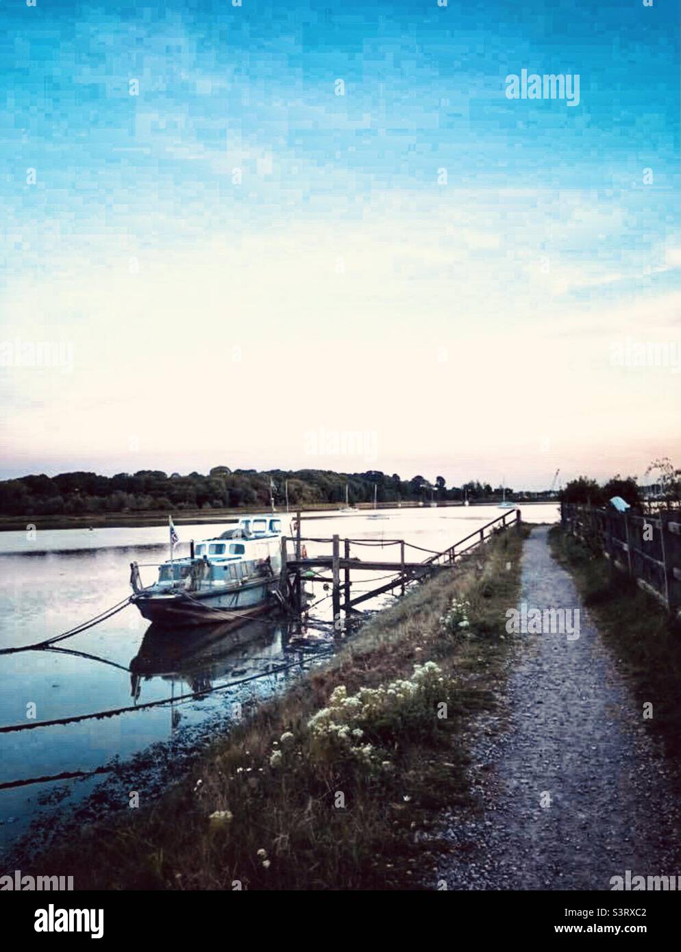 Boat moored on the River Deben in Woodbridge, Suffolk Stock Photo - Alamy