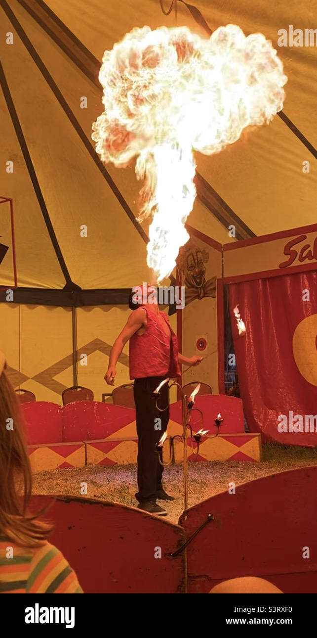 Zirkus circus hi-res stock photography and images - Alamy