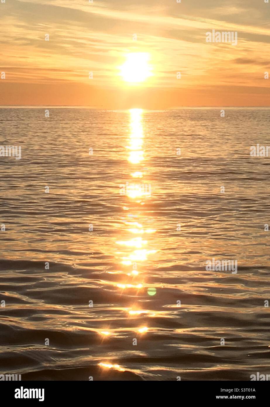 Sunrise, water sparkles, sun, sea, ripples, morning, light, golden ...
