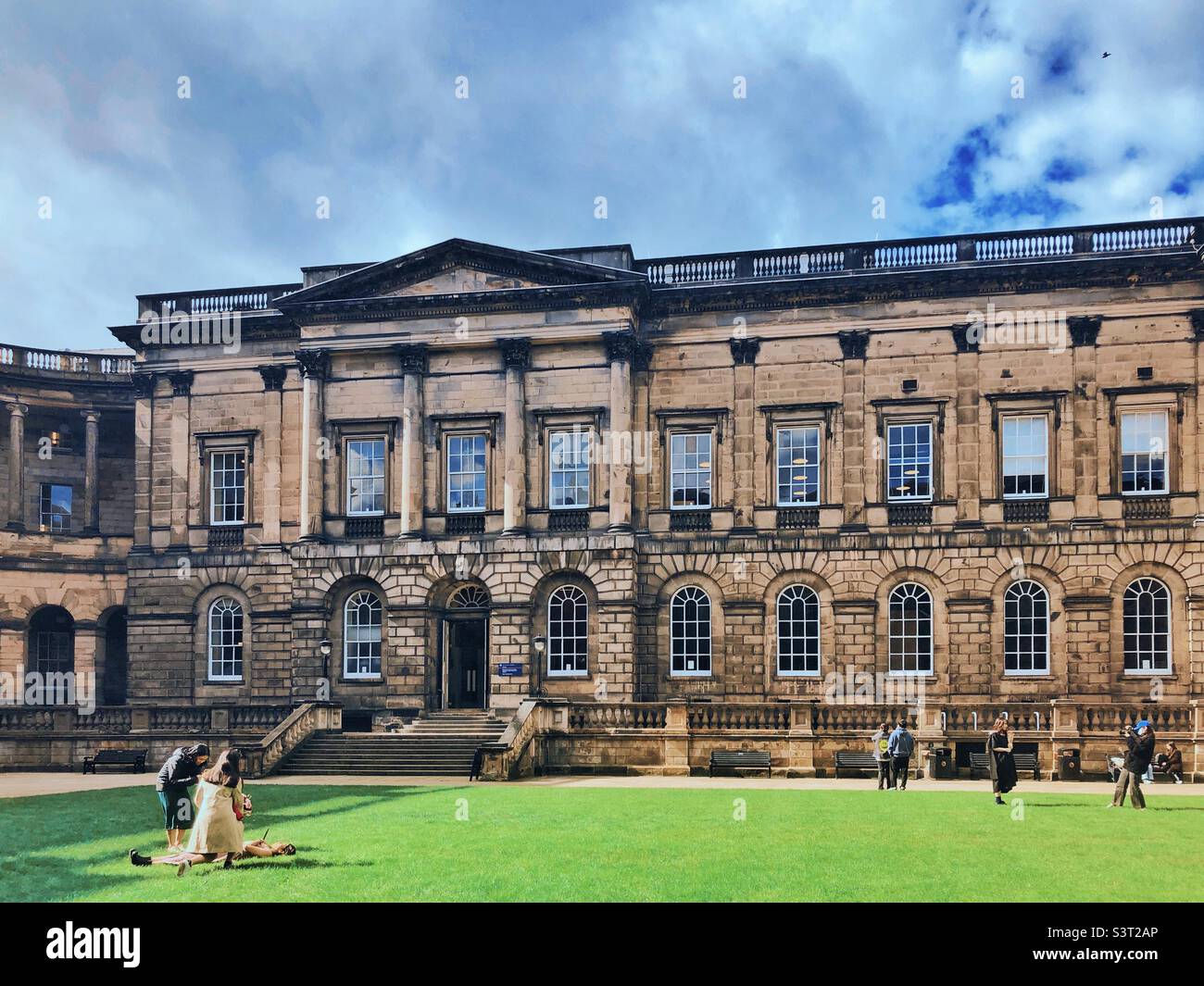 Edinburgh university hi-res stock photography and images - Alamy
