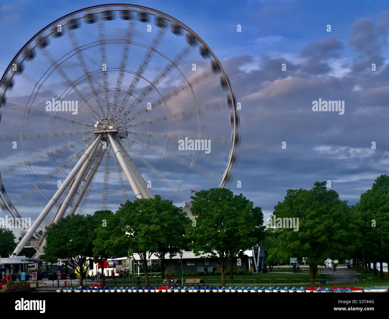 Giant wheels hi-res stock photography and images - Alamy