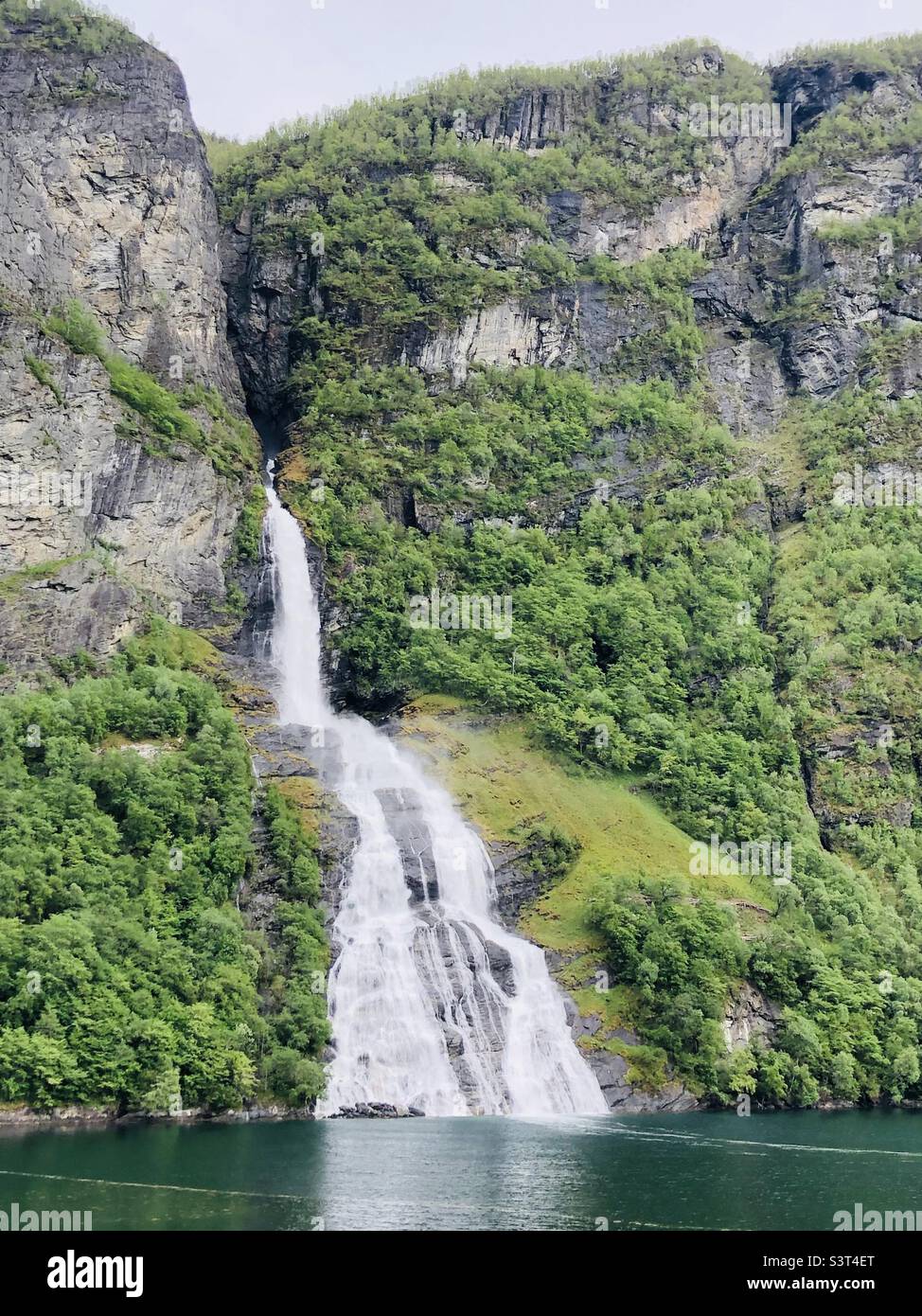 Norwegian fjords waterfalls hi-res stock photography and images - Alamy