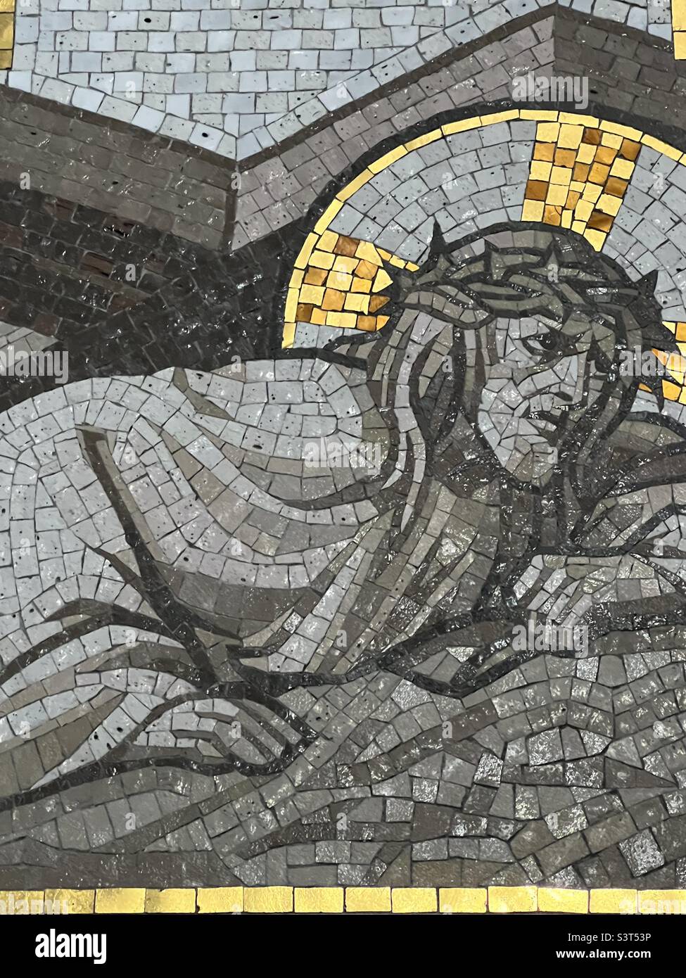 Mosaic cross hi-res stock photography and images - Alamy