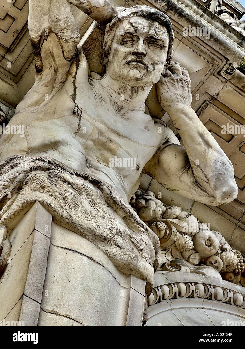 Statue support hi-res stock photography and images - Alamy