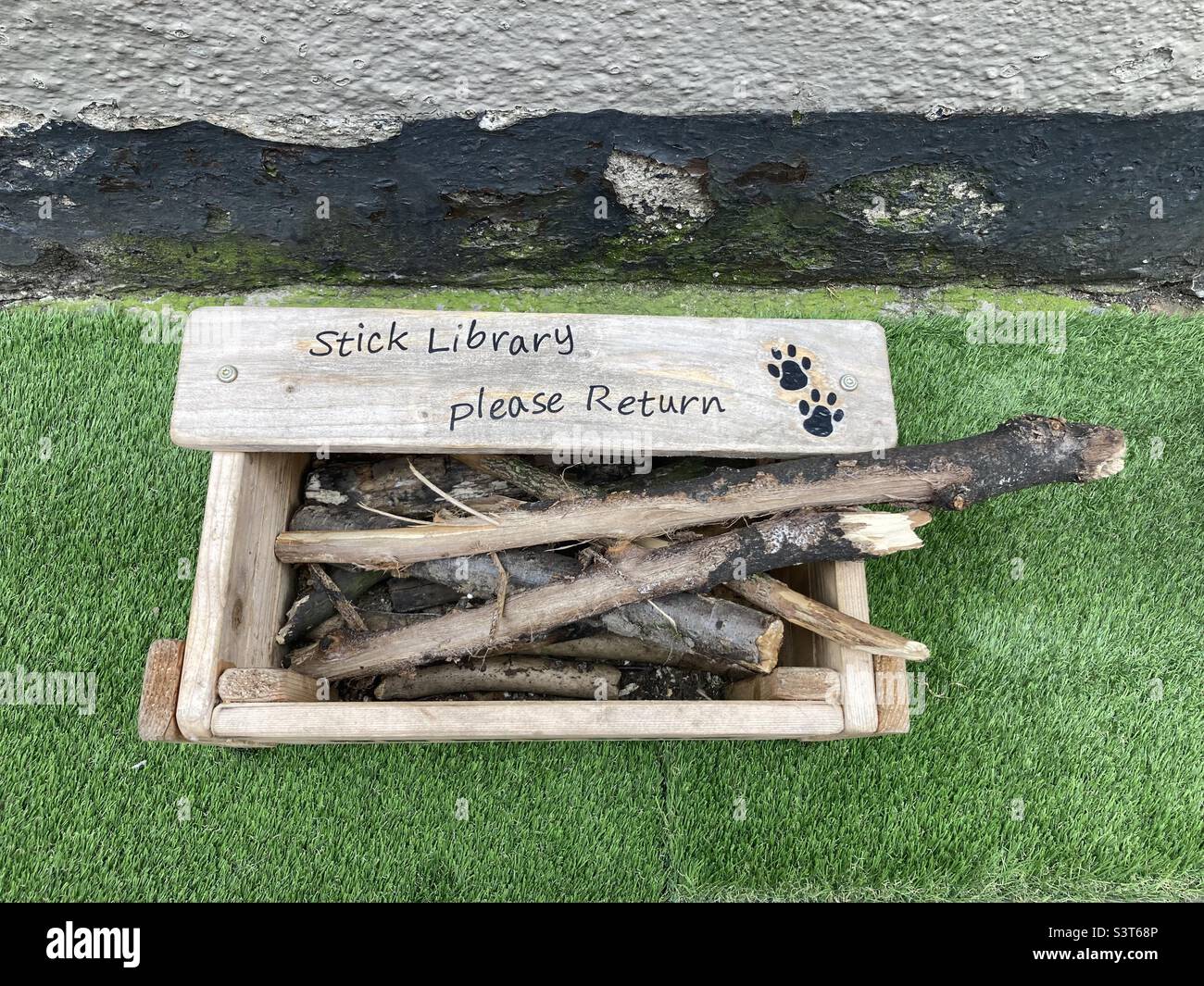 Stick library hi-res stock photography and images - Alamy