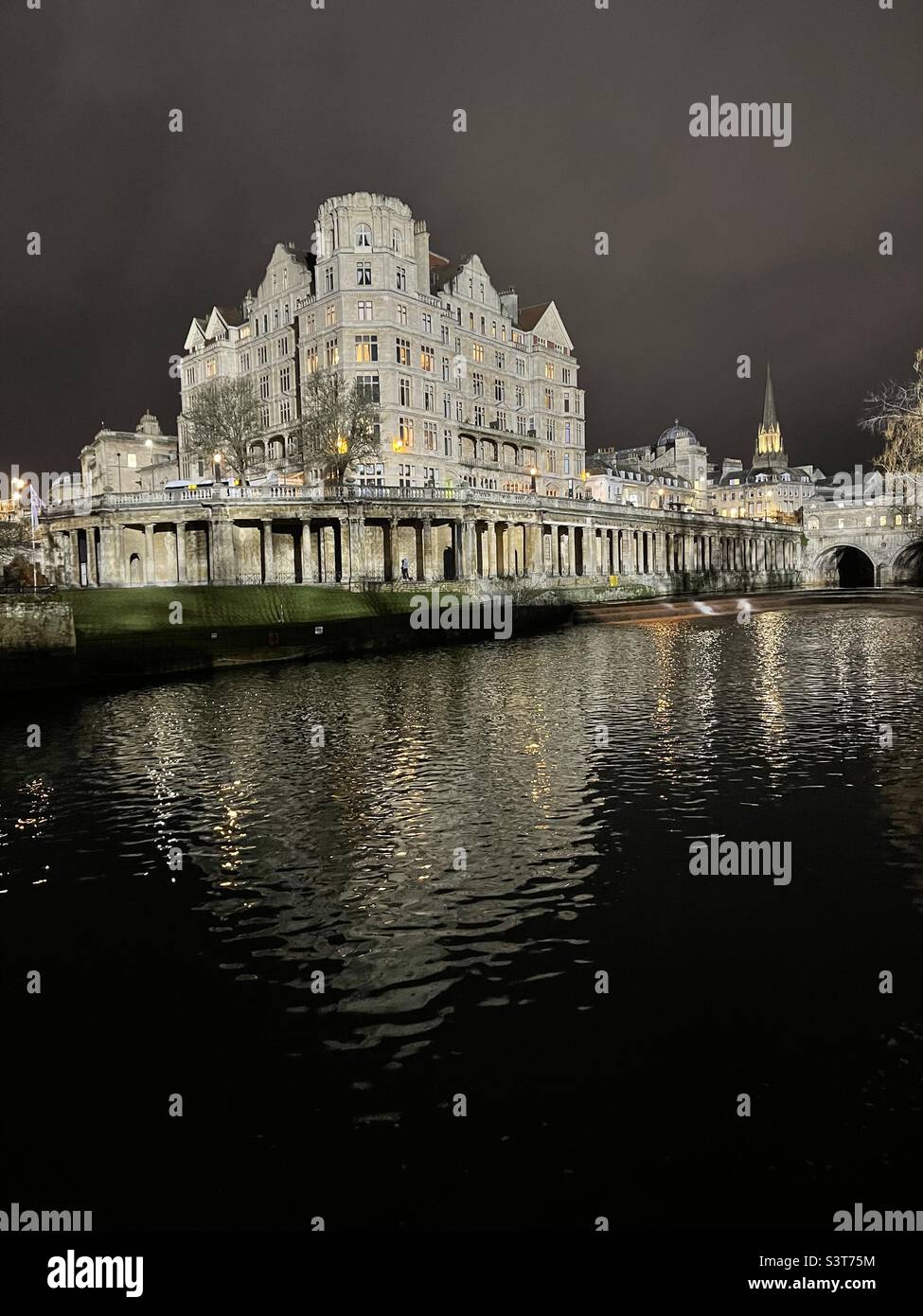 Night bath hi-res stock photography and images - Alamy