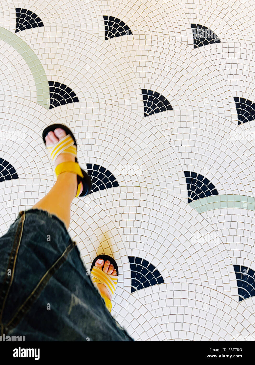 Walking floor hi-res stock photography and images - Alamy