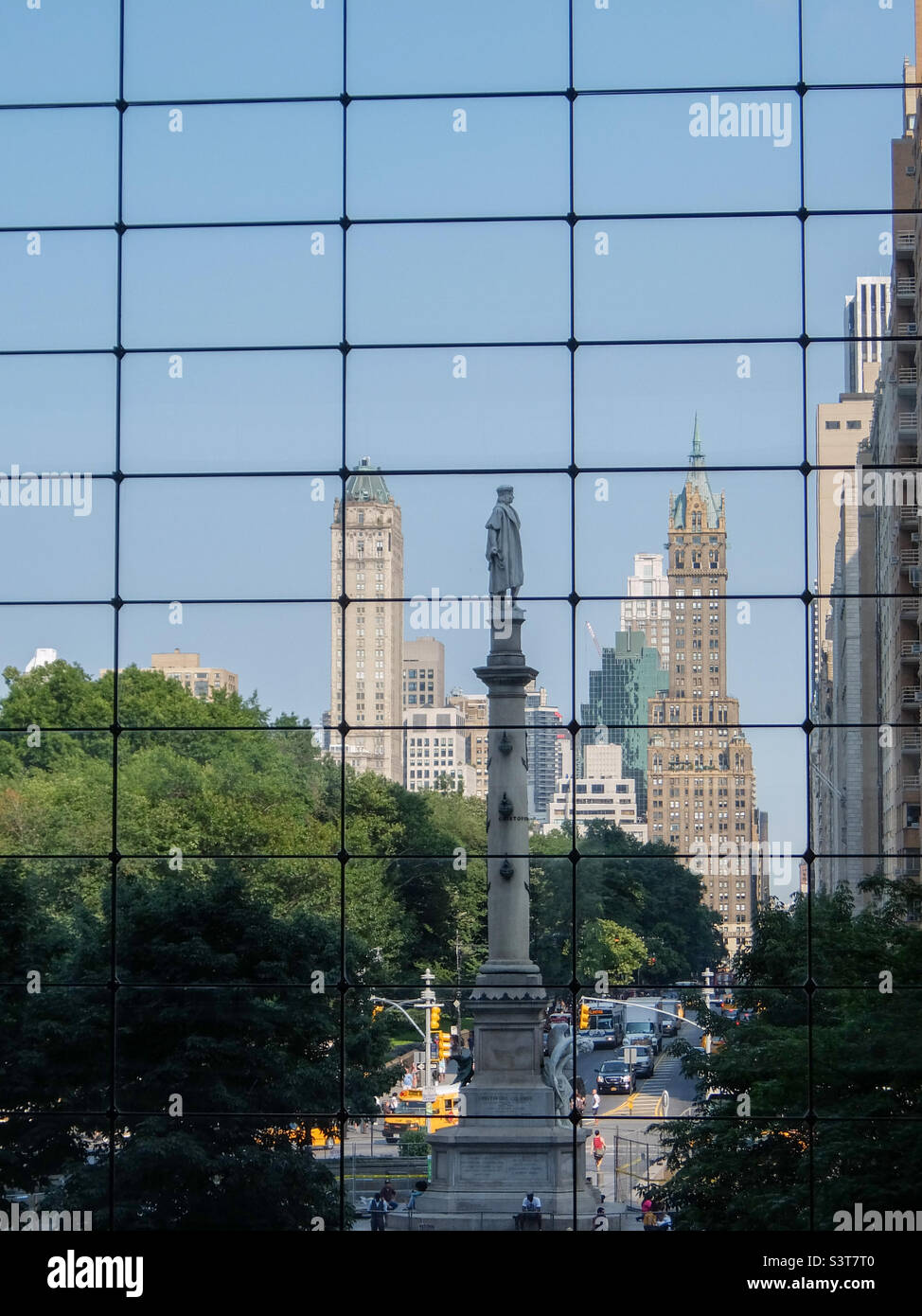 New york window view hi-res stock photography and images - Alamy