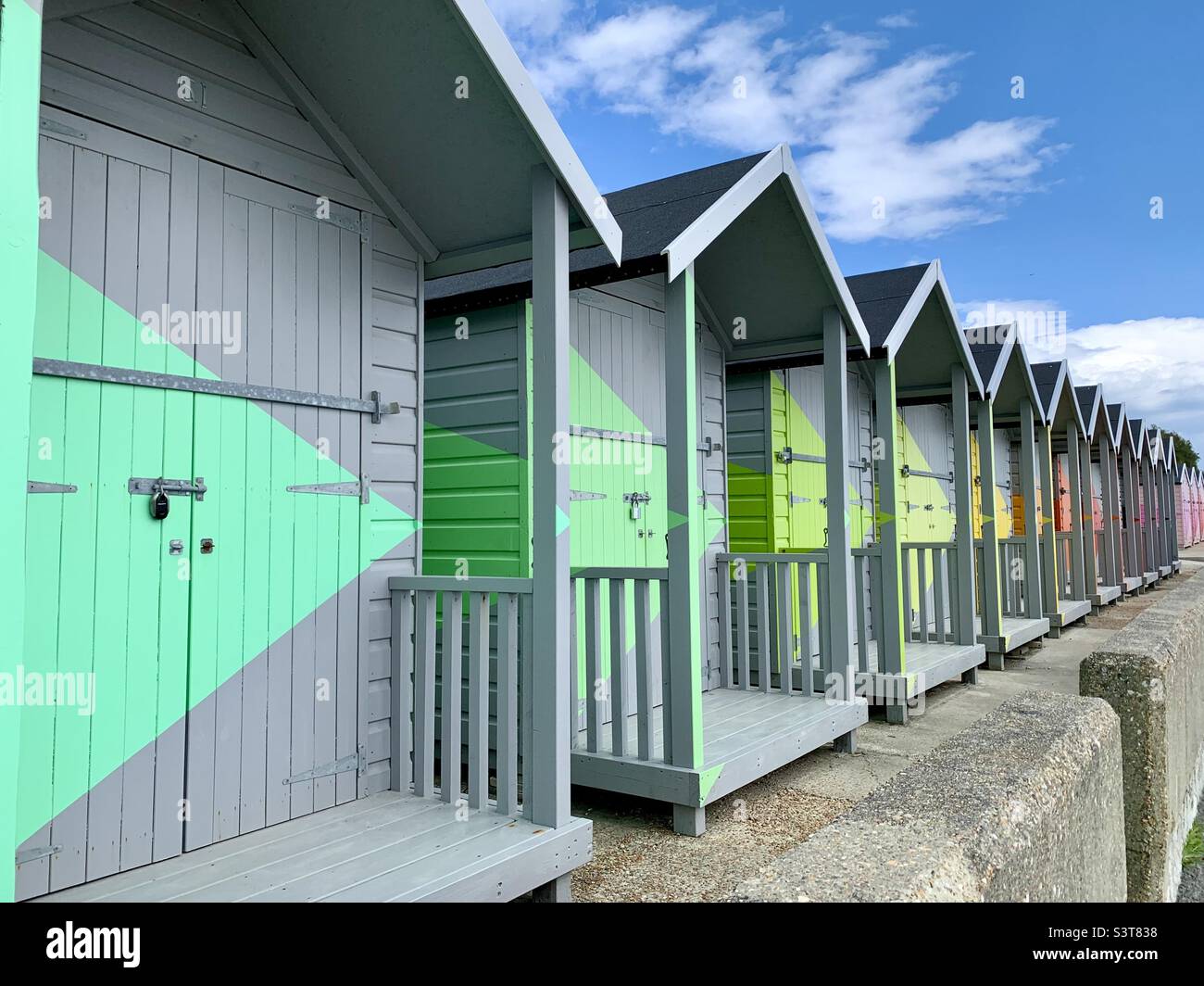 Modern beach huts hi-res stock photography and images - Alamy