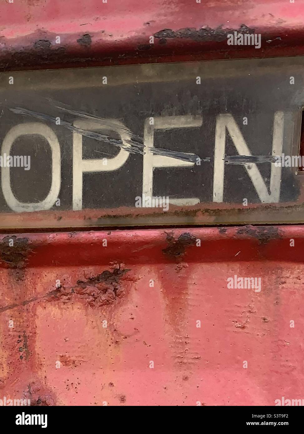 Textured closeup of cracked vintage OPEN sign Stock Photo - Alamy