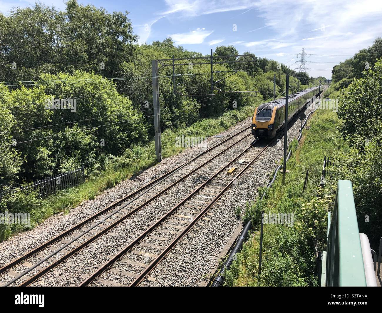 British commuter train hi-res stock photography and images - Alamy