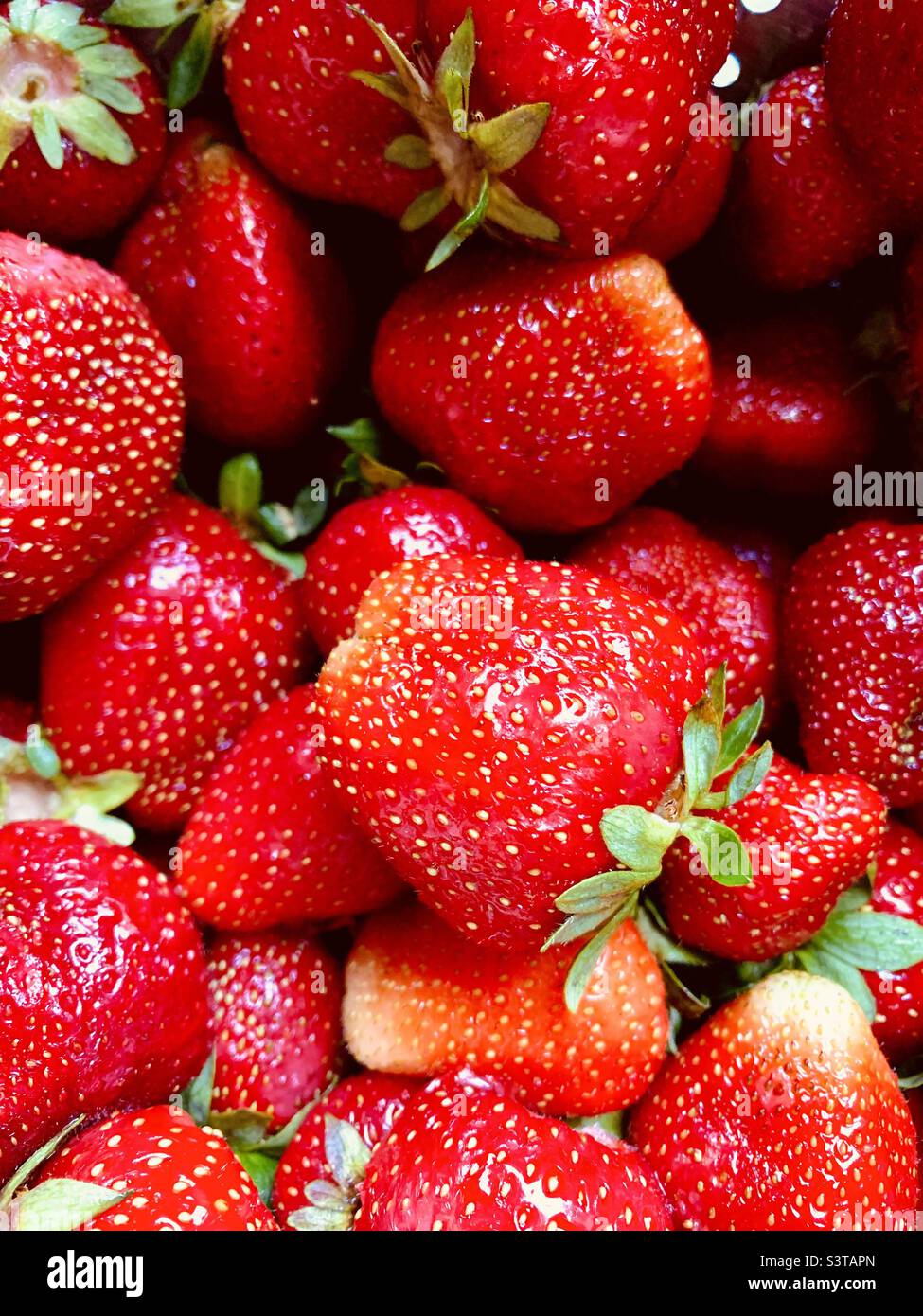 Straight fruits hi-res stock photography and images - Alamy