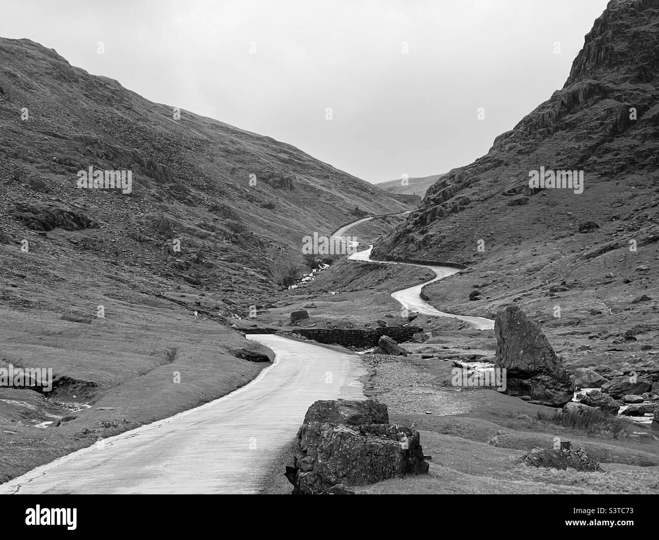 Diminishing perspective view hi-res stock photography and images - Alamy