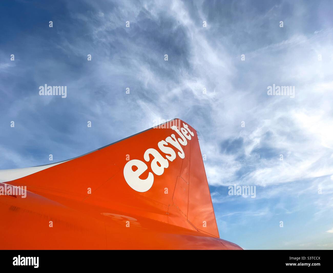 Easyjet aeroplane logo hi-res stock photography and images - Alamy