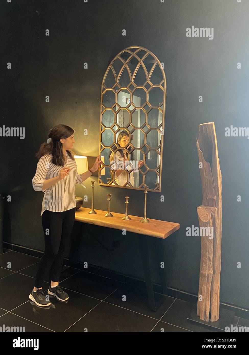 Mirror fun hi-res stock photography and images - Alamy