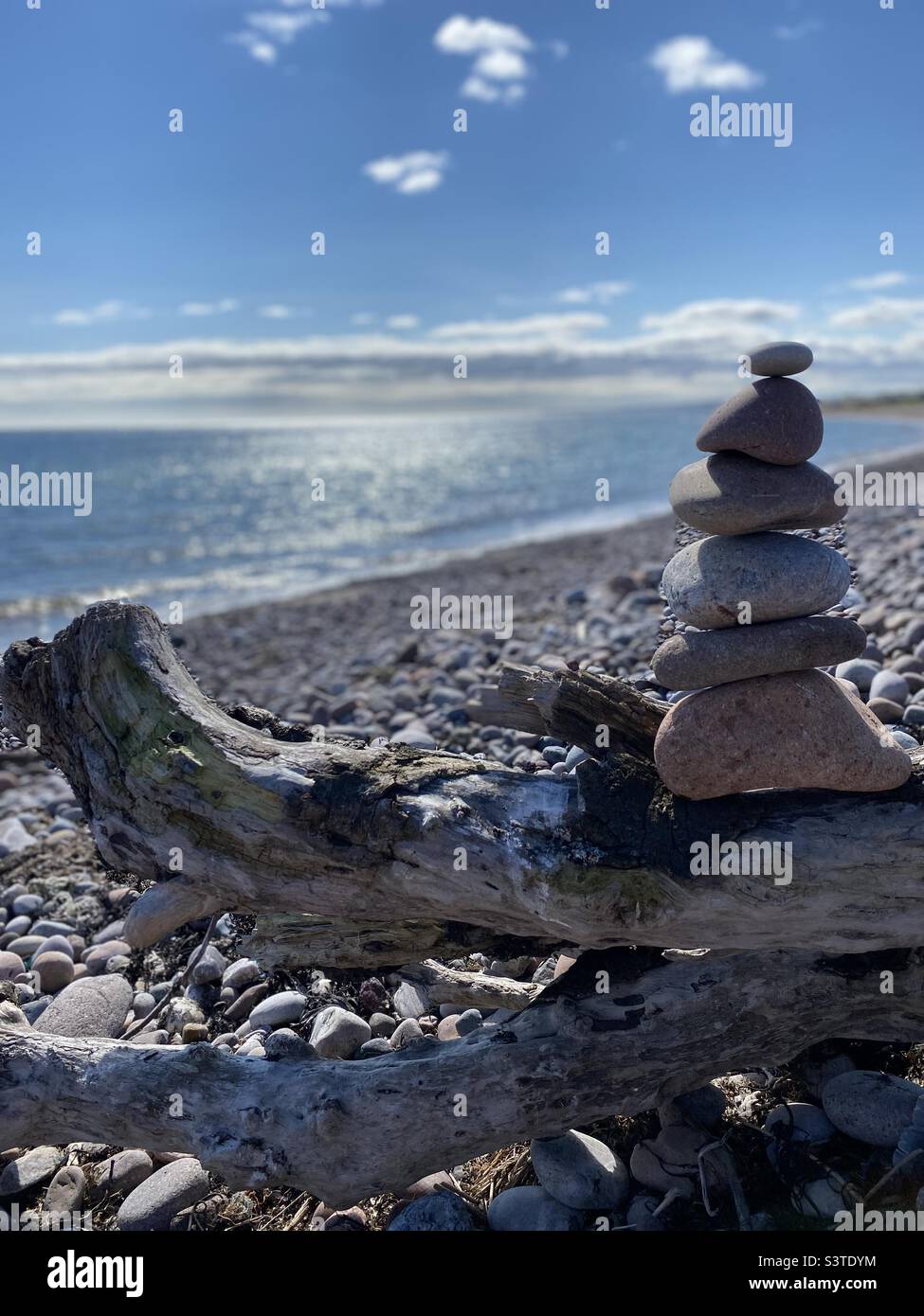 Rock stack hi-res stock photography and images - Alamy