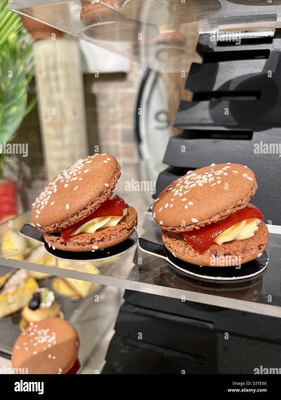 Bite macaroons hi-res stock photography and images - Alamy