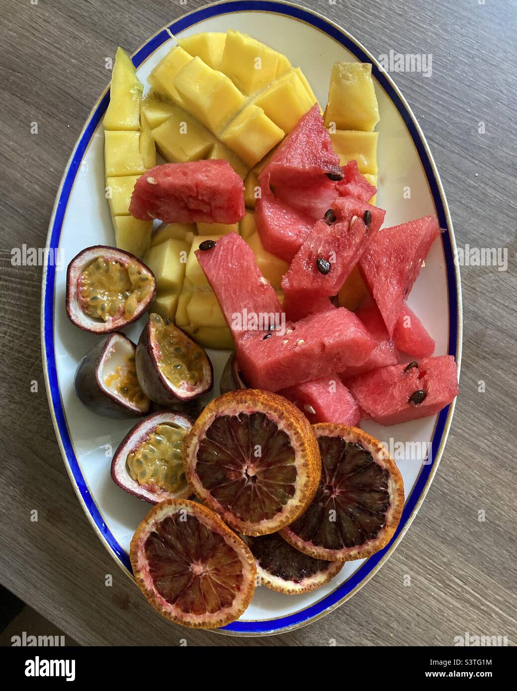 Passion fruits mango hi-res stock photography and images - Alamy