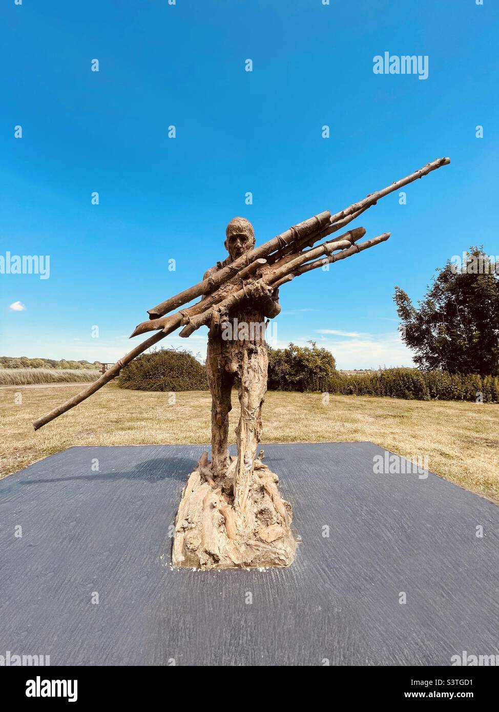 Artist sculptor laurence edwards hi-res stock photography and images ...