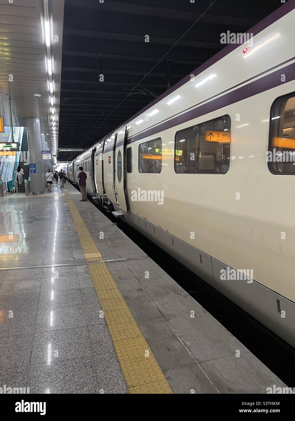 Srt train korea hi-res stock photography and images - Alamy