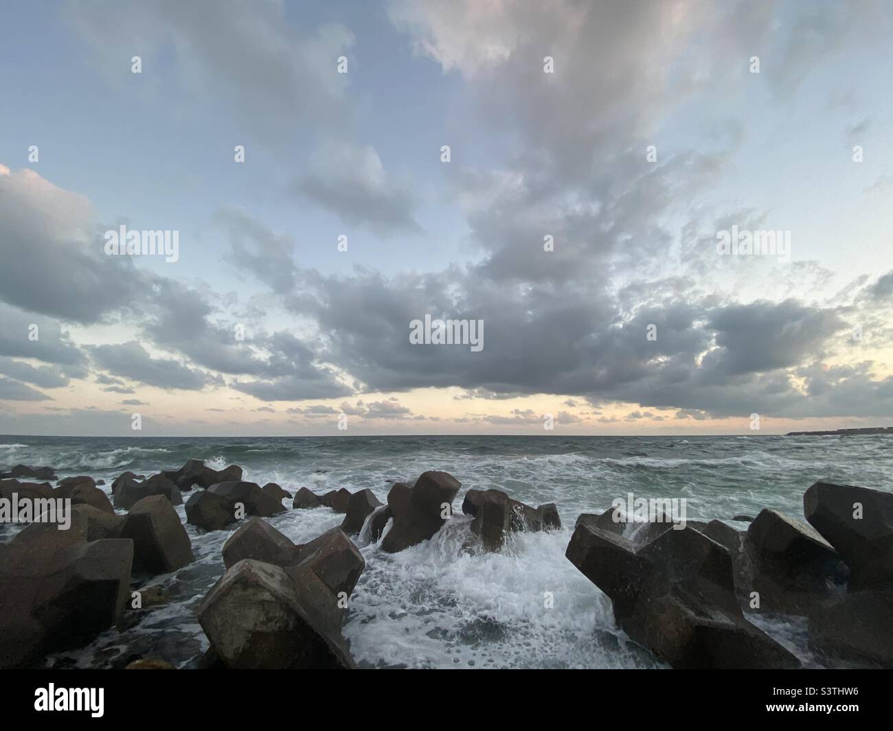 Sky fight hi-res stock photography and images - Alamy